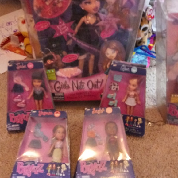 Other | 32 In The Box Bratz Dolls Obo 70 | Poshmark